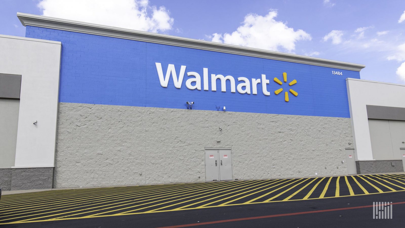 Walmart is bringing robots to all 42 regional distribution centers ...