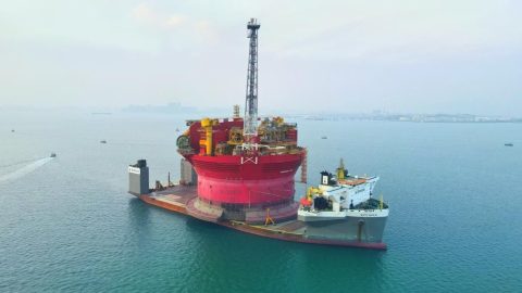 Greenpeace takes action on Boskalis ship carrying Shell drilling ...