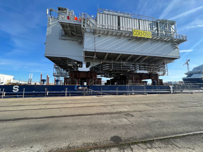 Manora Logistics delivers Calvados OWF topside | World Ports Organization