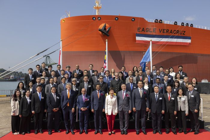 AET celebrates naming of Singapore-flagged LNG dual-fuel VLCC, Eagle ...